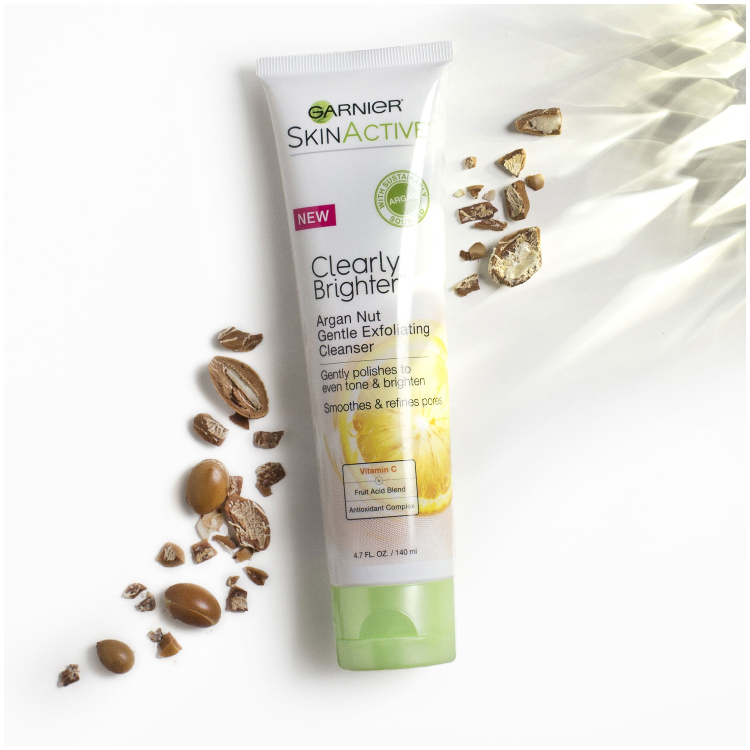 Garnier SkinActive Clean+ Clearly Brighter Exfoliating Clean
