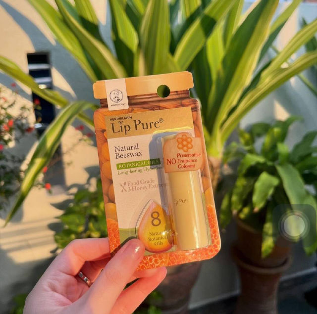 Mentholatum Lip Pure Natural Beeswax with Fruit Extracts Rev