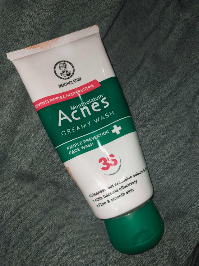 Mentholatum Acnes Creamy Face Wash Reviews & Ingredients