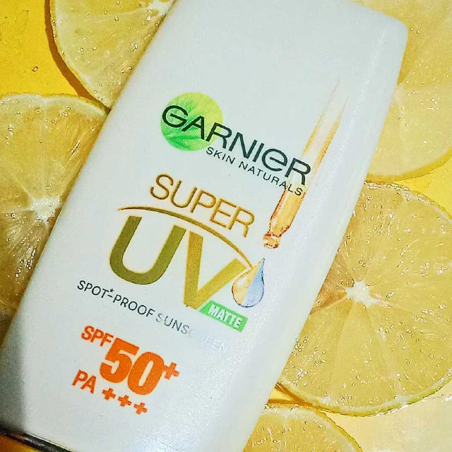 Garnier - Light Complete Super UV Matte Brightening Sunscree