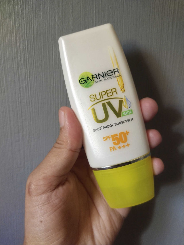 Garnier - Light Complete Super UV Matte Brightening Sunscree