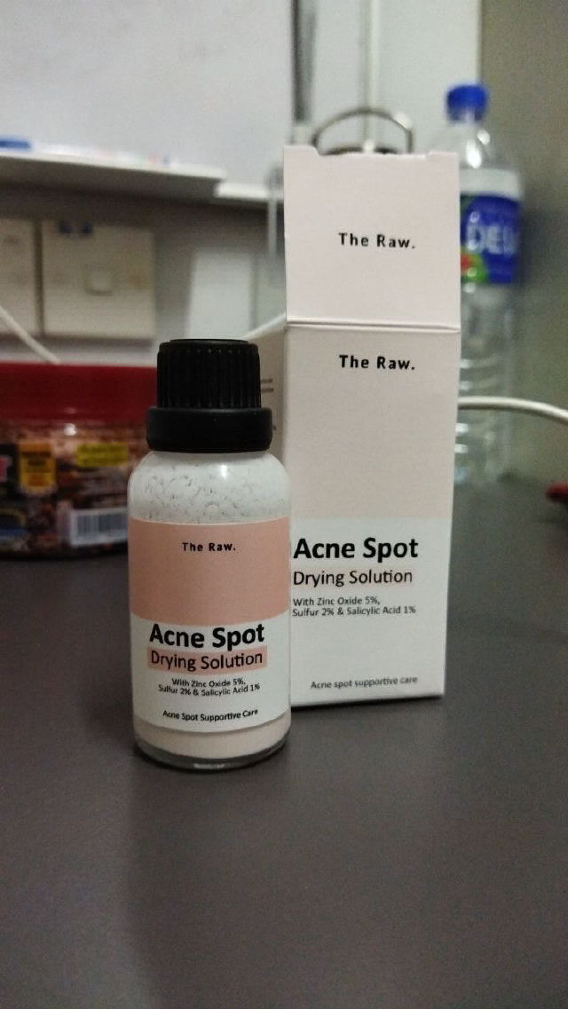 The Raw. Acne Spot Drying Solution Reviews & Ingredients