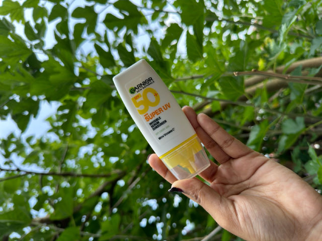 Garnier - Light Complete Super UV Matte Brightening Sunscree