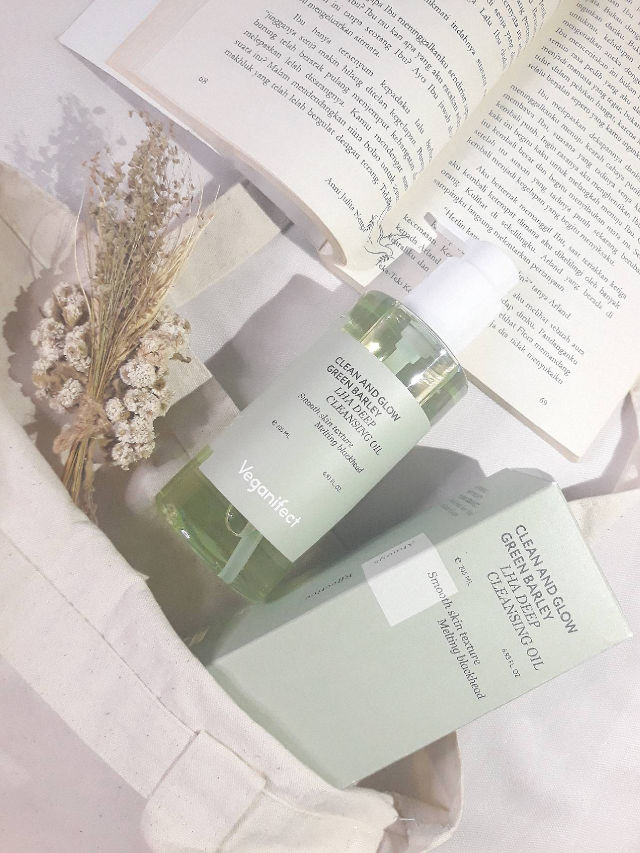 Clean and Glow Green Barley LHA Deep Cleansing Oil | Best Ko